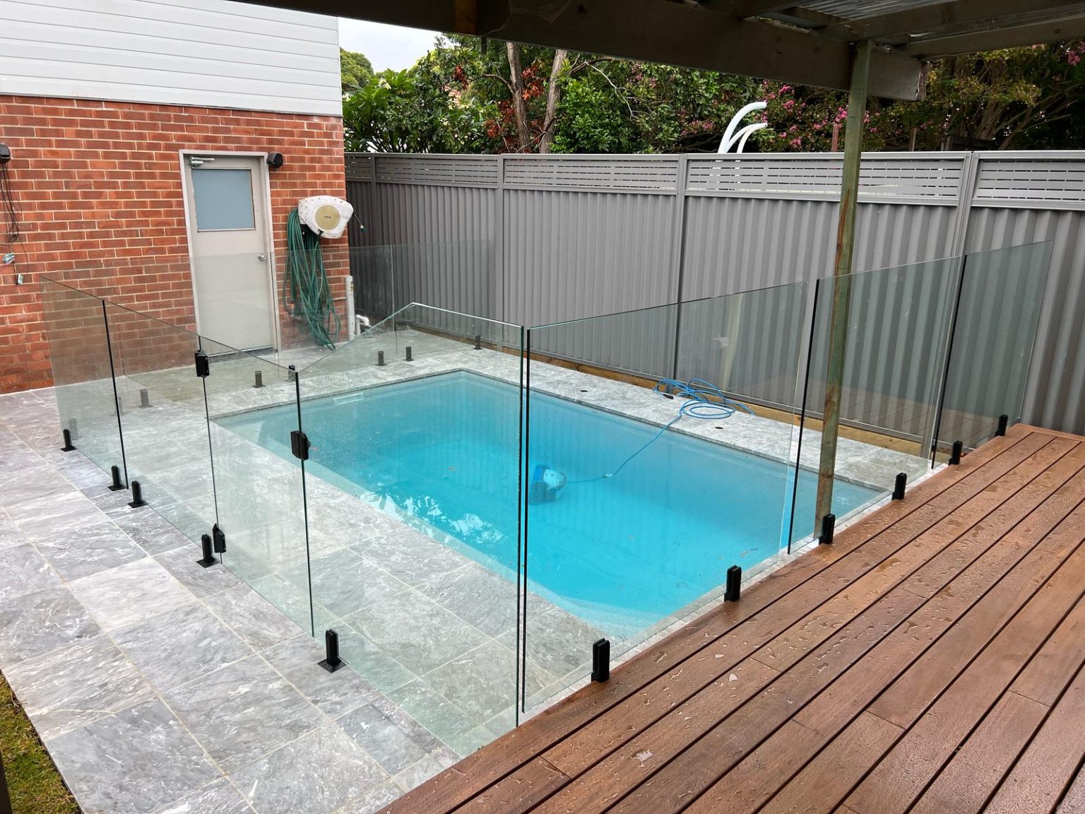 Pool Fencing Lake Macquarie - PoolFencingProsNewcastle.com